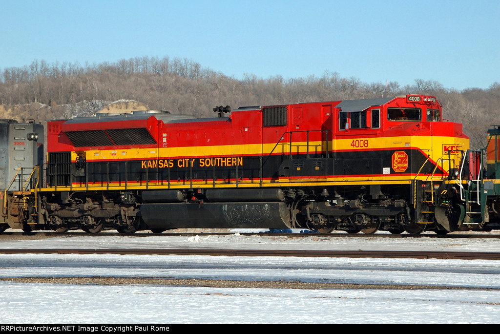 KCS 4008, EMD SD70ACe, recent Southern Belle repaint, at the BNSF yard